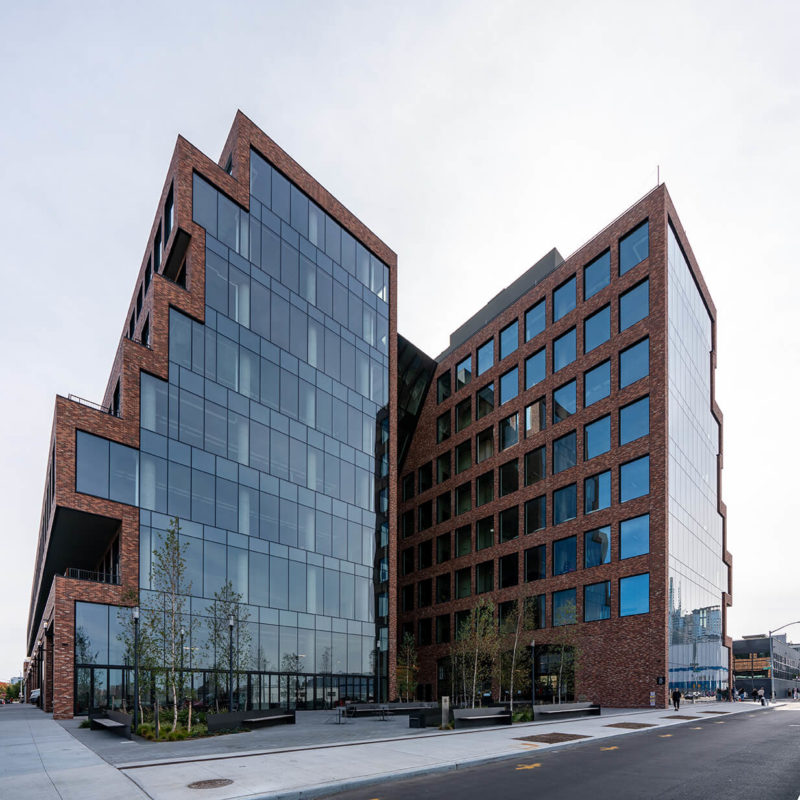 25 Kent - Custom Metalcrafters, Inc.